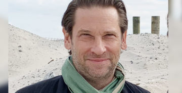 Roger Howarth Thrills Fans, Praises Co-Stars -- For A Worthy Cause