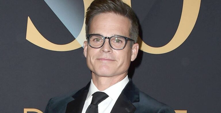 Greg Rikaart Biography -- The Young and the Restless