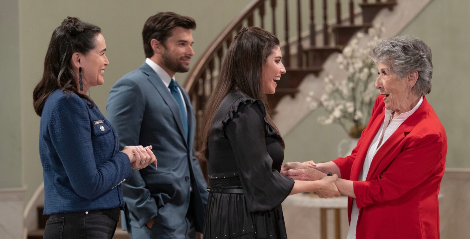 Rena Sofer & Ellen Travolta Talk Epidemic of Loneliness and Soap Families